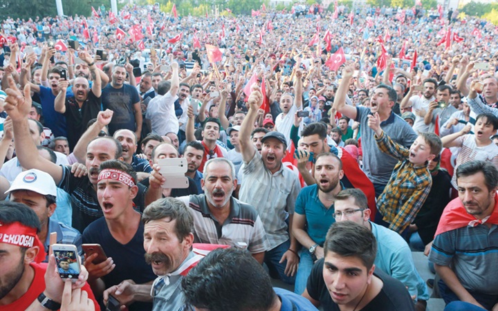 بوابة الحركات الاسلامية أردوغان يواصل تحديه لخصومه وانتقادات غربية